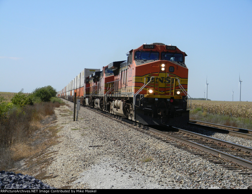 BNSF 5529